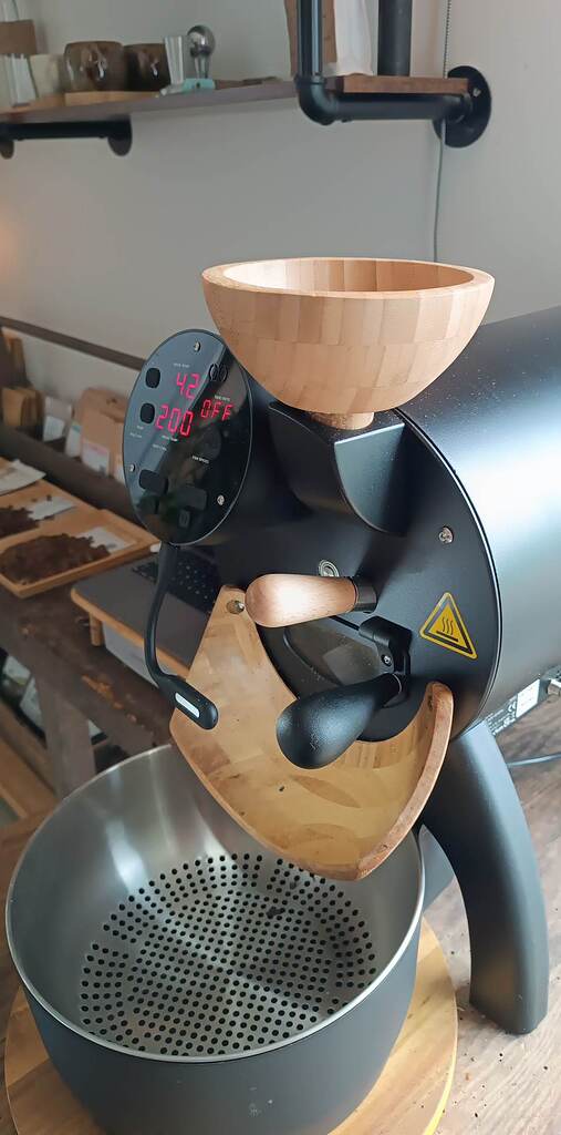 Artisan Aillio Bullet R1 Wooden Bean Deflector & matching Hopper now ...